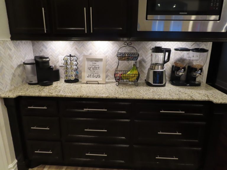 How To Create the Perfect Coffee Bar For Your Kitchen Counter - I Luve It
