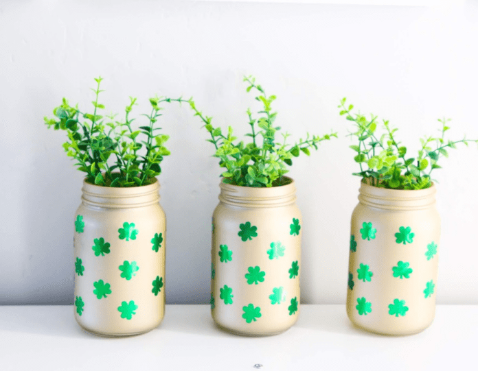 22 Easy To Make DIY St Patricks Day Crafts for Adults - I Luve It
