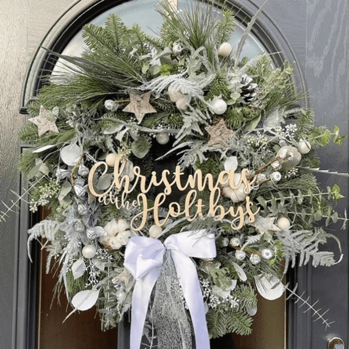 50 Beautiful Christmas Wreaths For Your Front Door - I Luve It