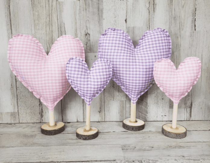 101 Best Farmhouse Valentine's Day Decorations - I Luve It