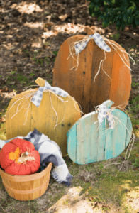 32 Adorable DIY Fall Wood Crafts - I Luve It